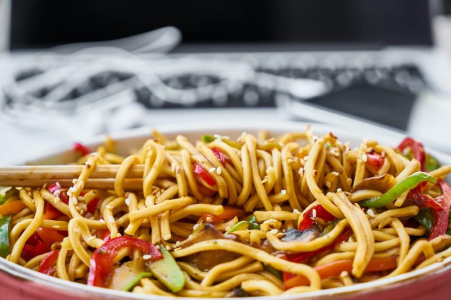 6 Delicious Local Street Foods You Must Try in Darjeeling ...