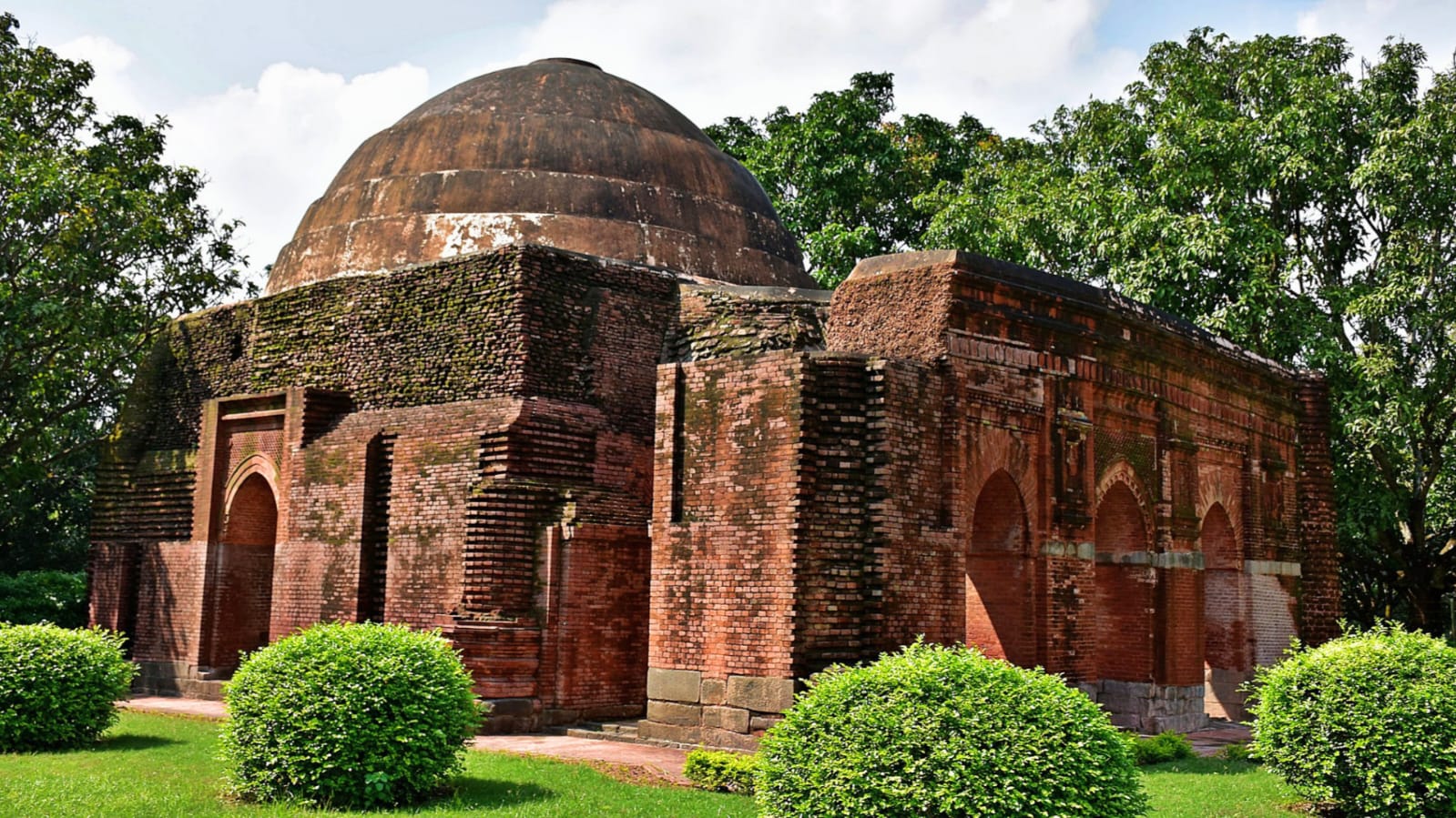 5 Best Places to Visit in Malda, West Bengal - Swarnab Dutta