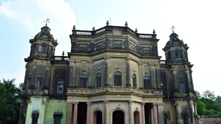 8 Must-Visit Heritage Rajbaris Near Kolkata (West Bengal)