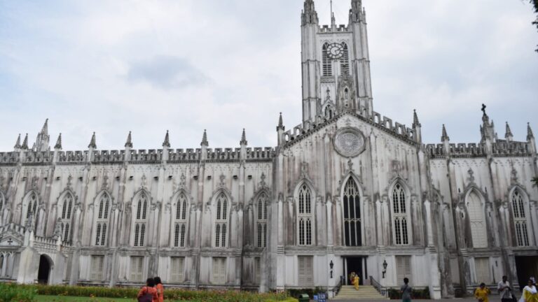 Top 11 Iconic Monuments To Visit In Kolkata (West Bengal)