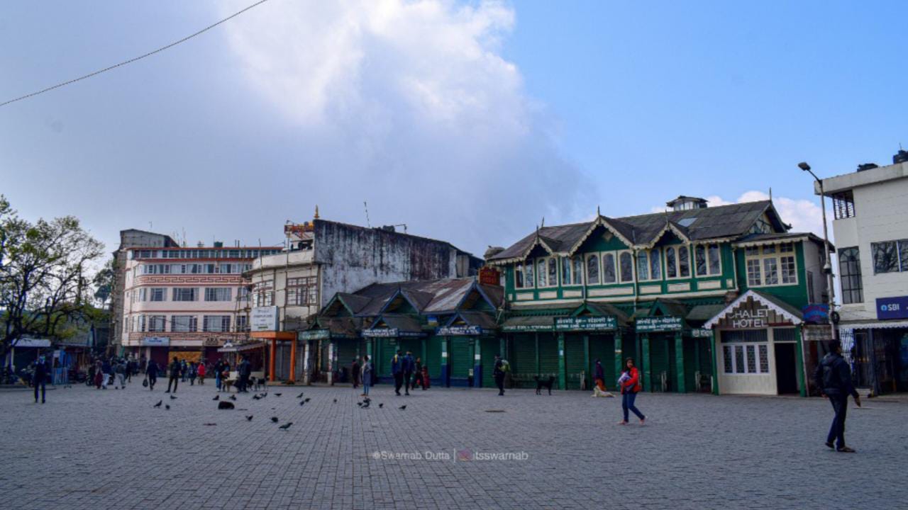 Darjeeling Mall Road (Chowrasta) - Hotels, Things To Do